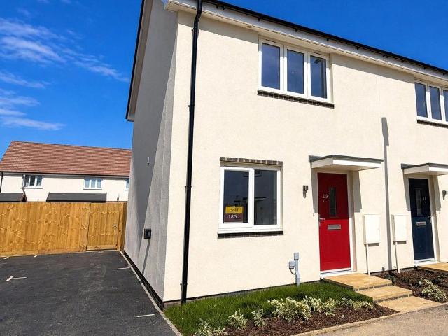 2 bedroom semi detached house for sale