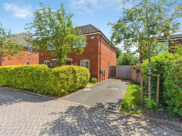 2 bedroom semi detached house for sale