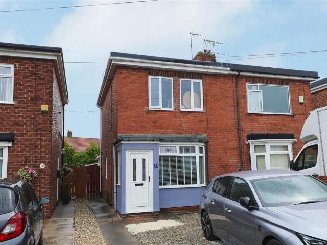 2 bedroom semi detached house for sale