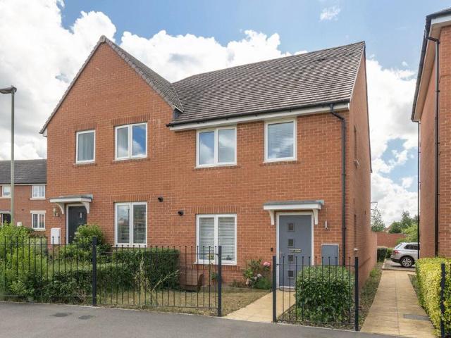 2 bedroom semi detached house for sale