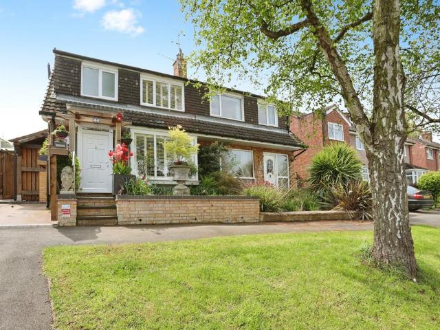 2 bedroom semi detached house for sale