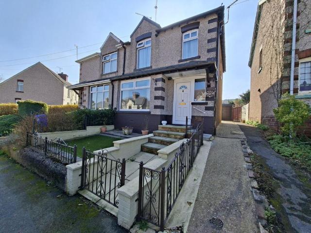 2 bedroom semi detached house for sale