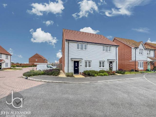 2 bedroom semi detached house for sale