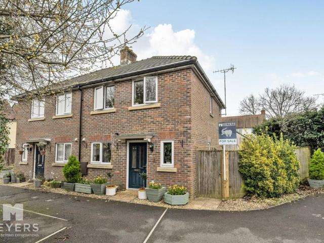 2 bedroom semi detached house for sale