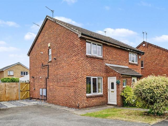 2 bedroom semi detached house for sale