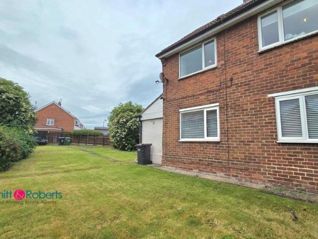 2 bedroom semi detached house for sale
