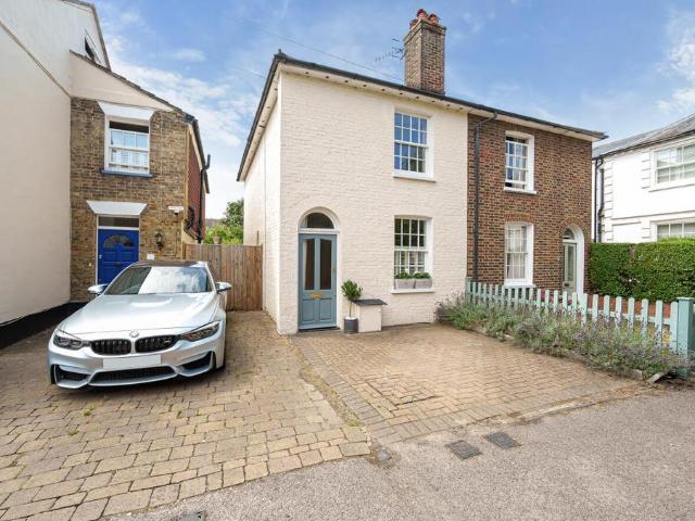 2 bedroom semi detached house for sale