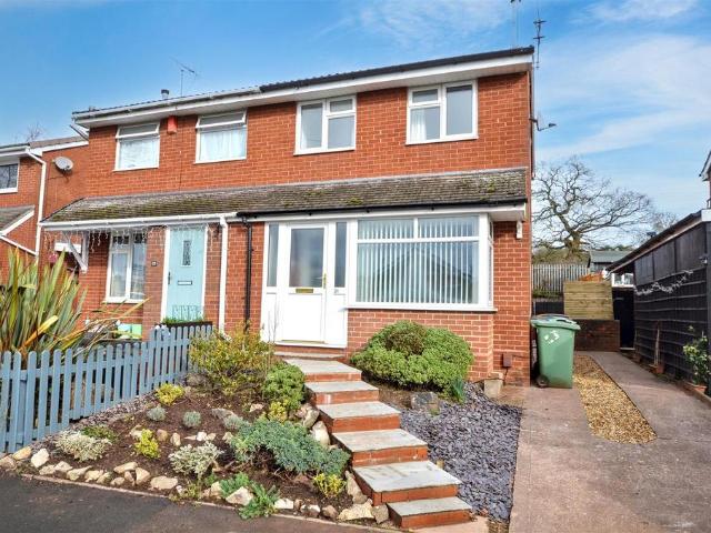 2 bedroom semi detached house for sale