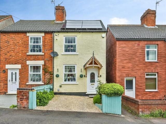 2 bedroom semi detached house for sale