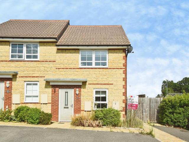 2 bedroom semi detached house for sale