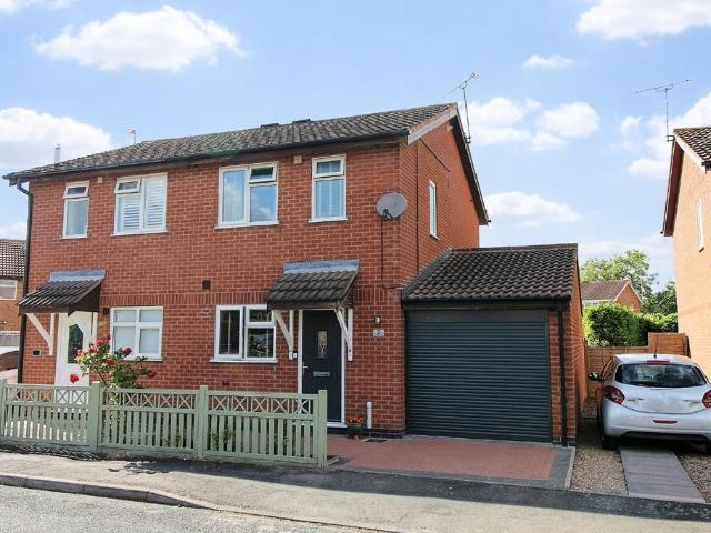 2 bedroom semi detached house for sale