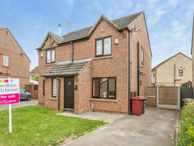 2 bedroom semi detached house for sale