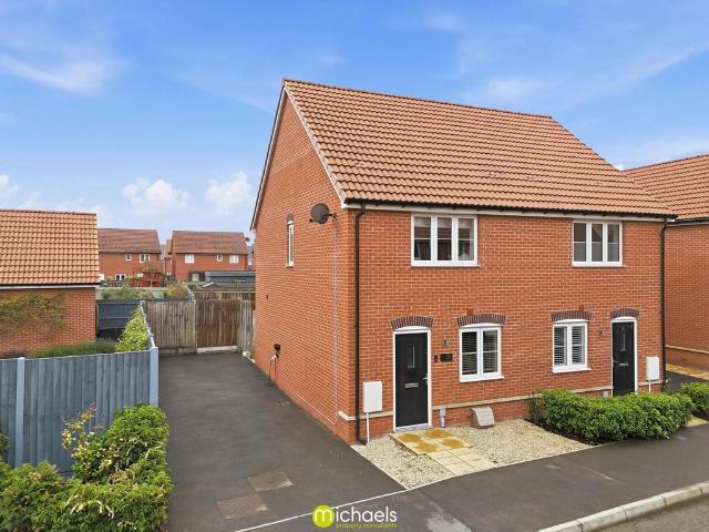 2 bedroom semi detached house for sale