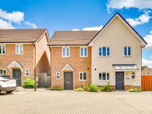 2 bedroom semi detached house for sale