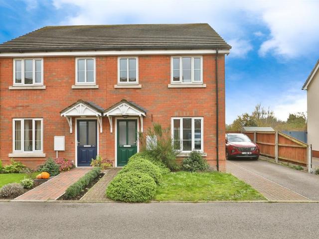 2 bedroom semi detached house for sale