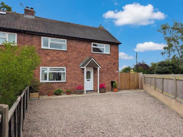 2 bedroom semi detached house for sale