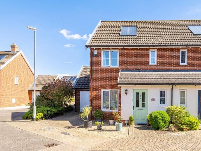 2 bedroom semi detached house for sale