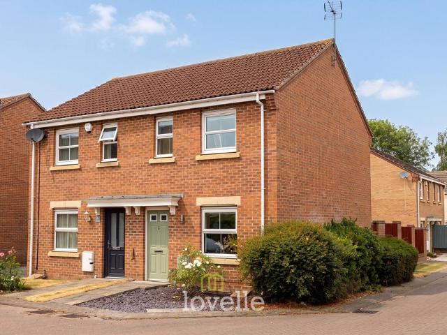 2 bedroom semi detached house for sale