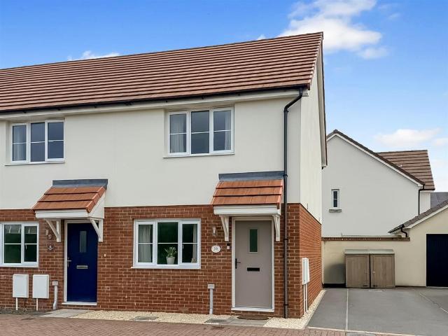 2 bedroom semi detached house for sale