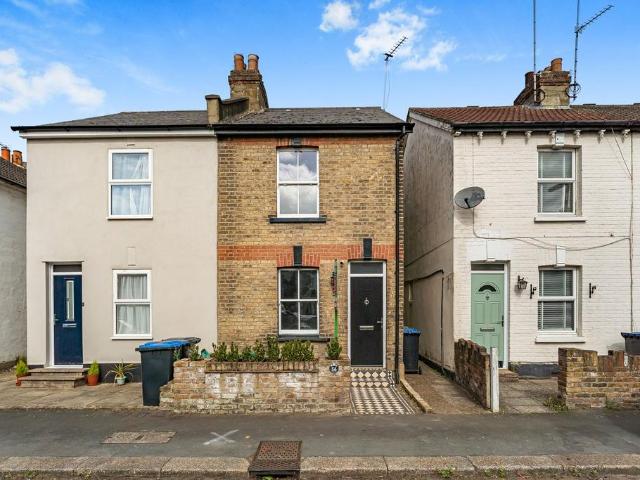 2 bedroom semi detached house for sale