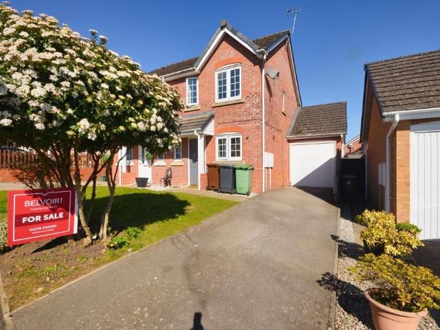 2 bedroom semi detached house for sale