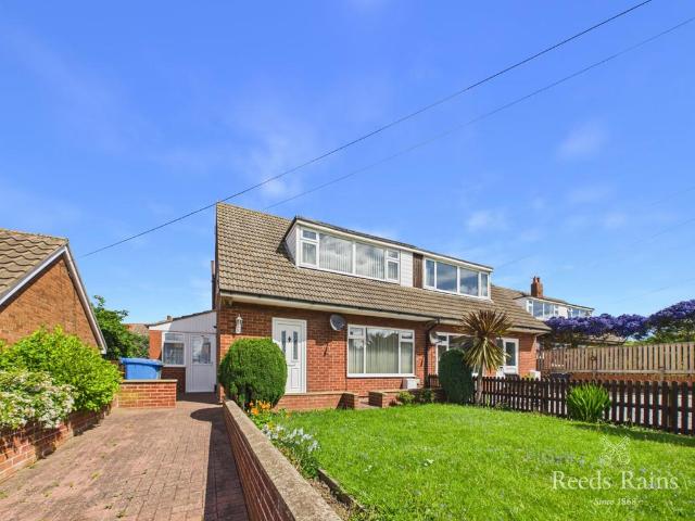 2 bedroom semi detached house for sale
