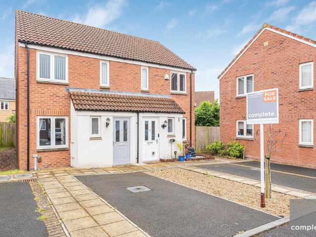 2 bedroom semi detached house for sale