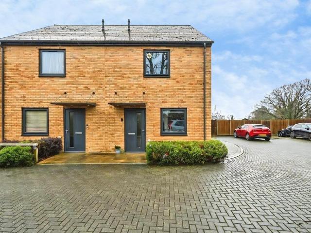 2 bedroom semi detached house for sale