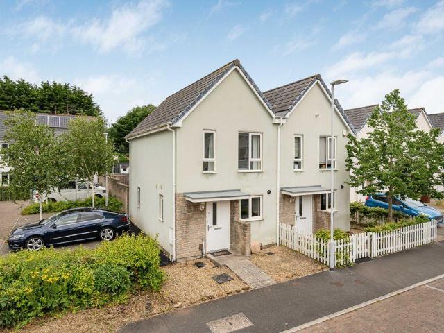 2 bedroom semi detached house for sale