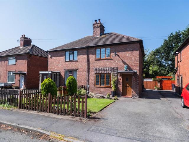 2 bedroom semi detached house for sale