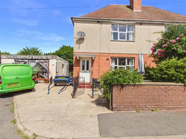 2 bedroom semi detached house for sale