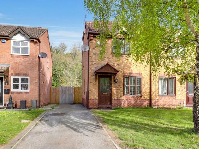2 bedroom semi detached house for sale