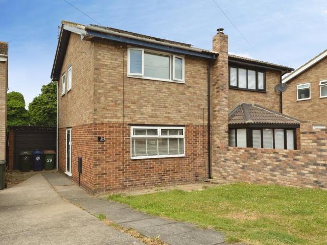 2 bedroom semi detached house for sale