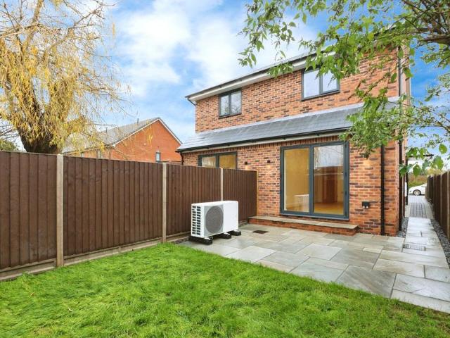 2 bedroom semi detached house for sale