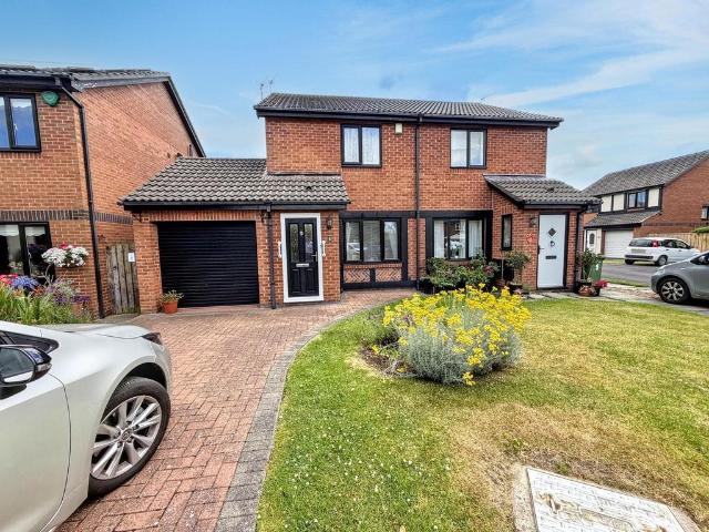 2 bedroom semi detached house for sale