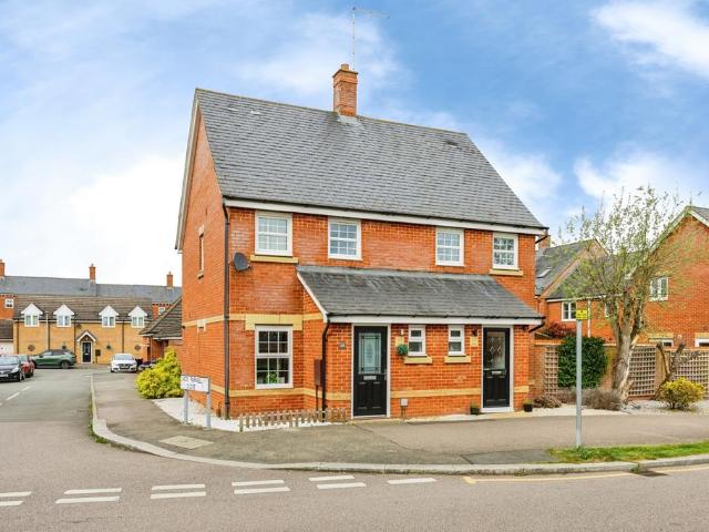 2 bedroom semi detached house for sale