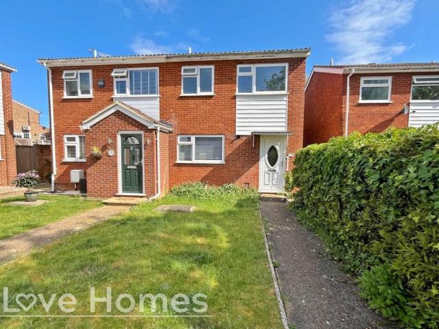 2 bedroom semi detached house for sale