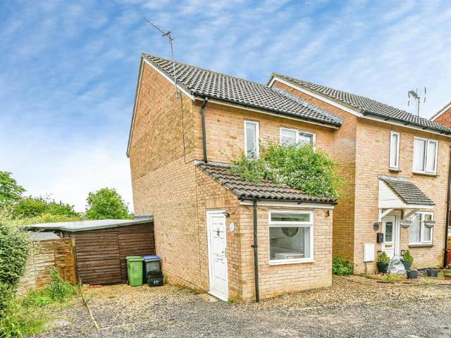 2 bedroom semi detached house for sale