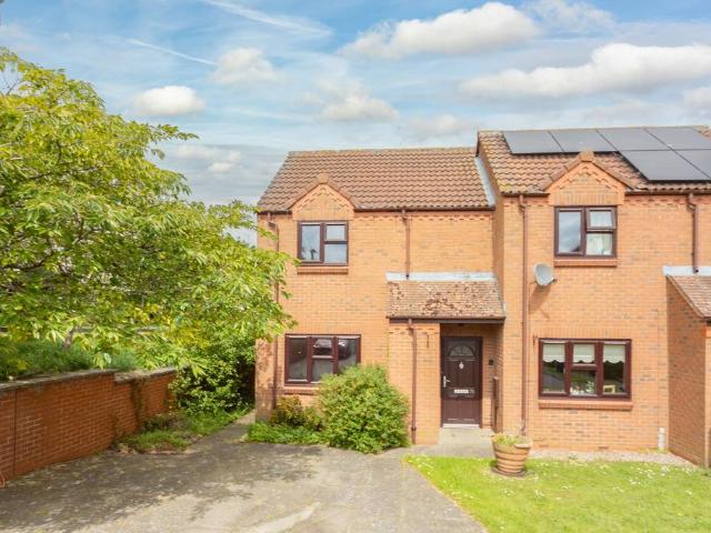 2 bedroom semi detached house for sale