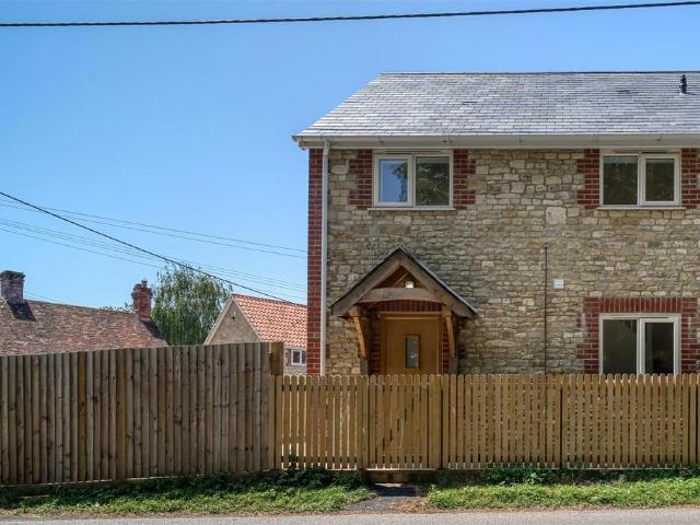 2 bedroom semi detached house for sale