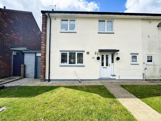 2 bedroom semi detached house for sale
