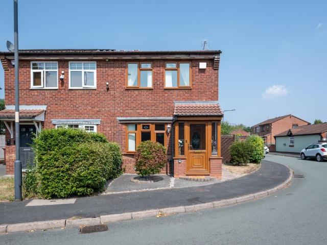 2 bedroom semi detached house for sale