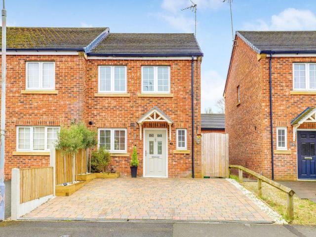 2 bedroom semi detached house for sale