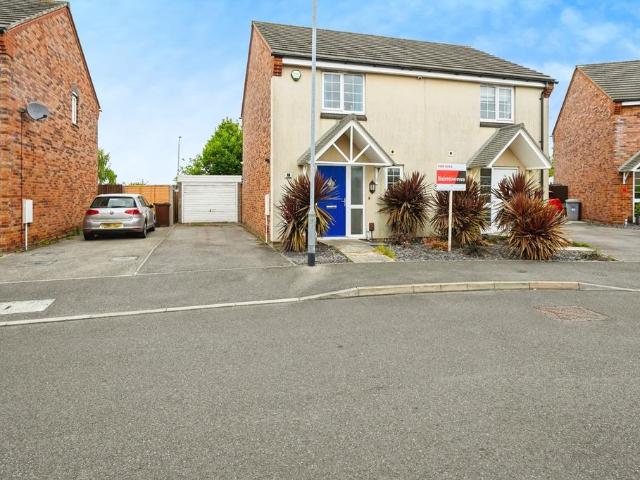 2 bedroom semi detached house for sale