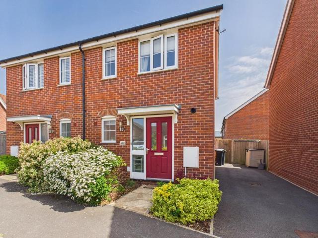2 bedroom semi detached house for sale