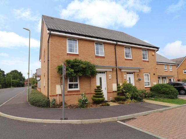 2 bedroom semi detached house for sale