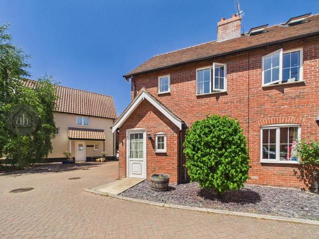 2 bedroom semi detached house for sale