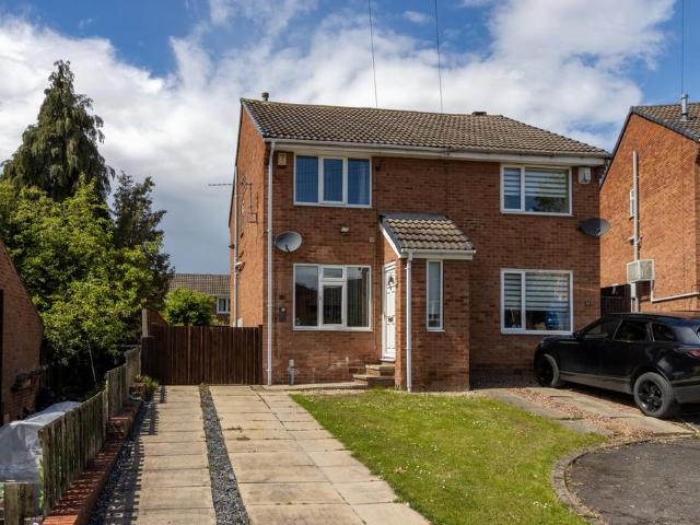 2 bedroom semi detached house for sale