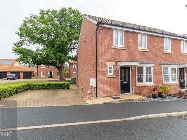 2 bedroom semi detached house for sale