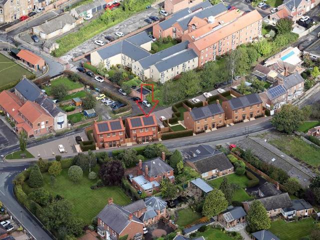 2 bedroom semi detached house for sale